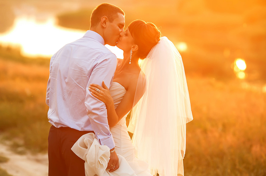 Top Reasons for having a sunset wedding in Las Vegas | Always & Forever ...